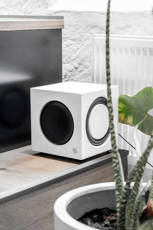 Subwoofer Audio Pro SW-10 la AVstore.ro